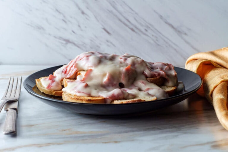 Creamed Chipped Beef: A Hearty and Delicious Breakfast or Lunch Option ...