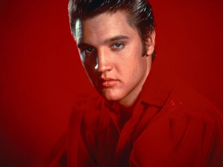 Elvis Presley “Don’t Be Cruel” 1956