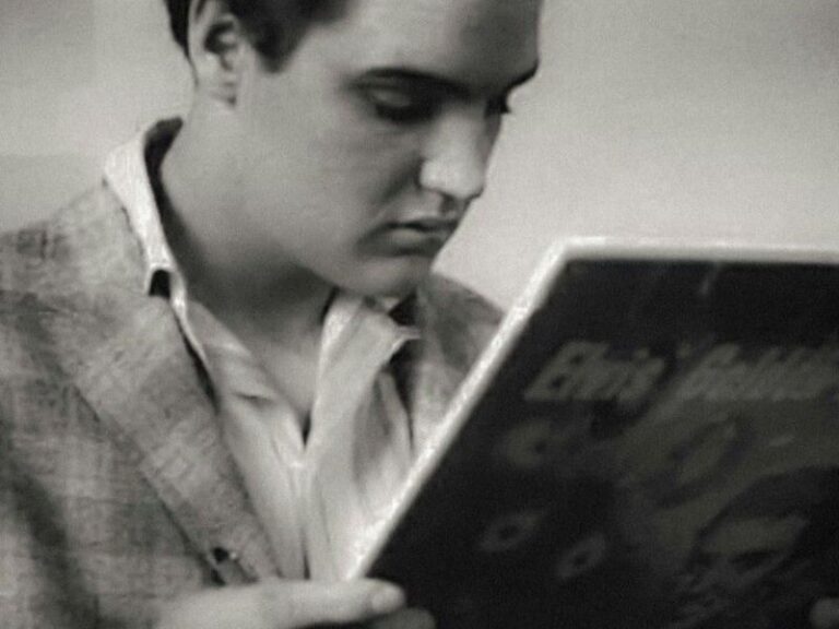 Elvis Presley – Crying in the Chapel