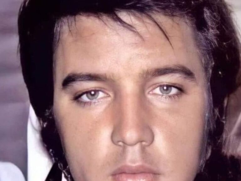 Elvis Presley “All Shook Up” 1957