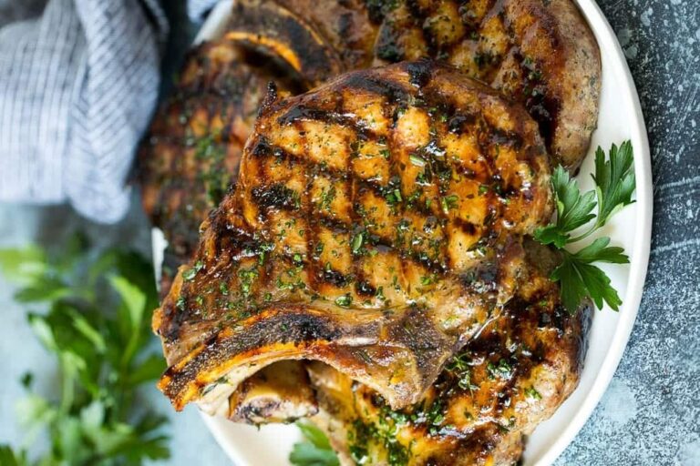 Grilled Bone-In Pork Chops: A Flavorful Delight